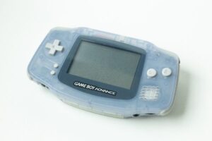 Can a Japanese Game Boy Advance Play English-Language Games? | WhatsaByte