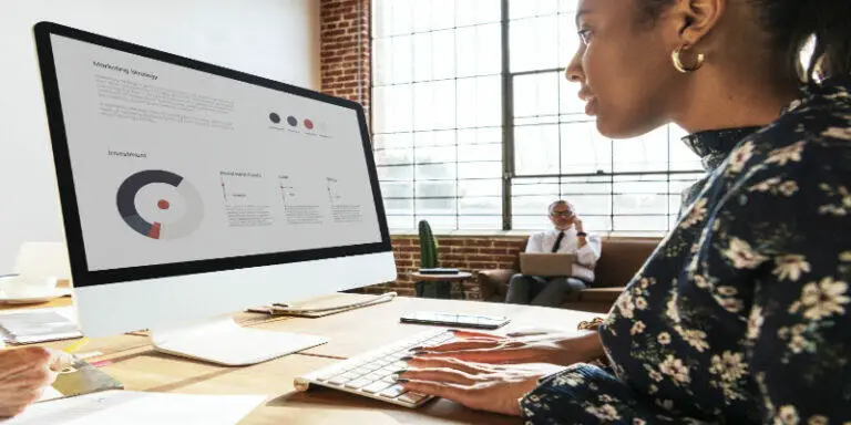 macOS vs. iOS: Differences and Will They Merge? | WhatsaByte