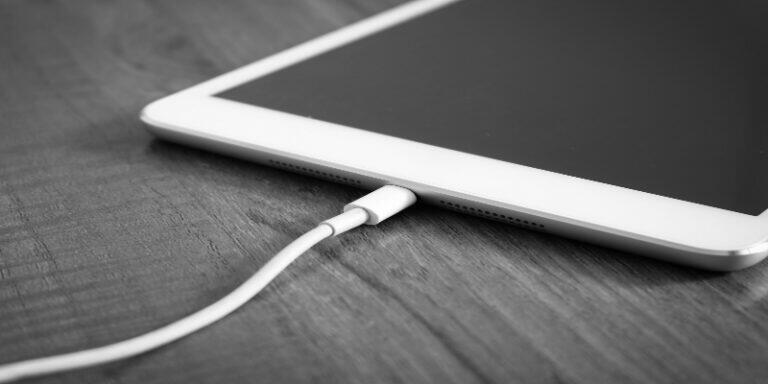 Is It Ok To Leave A Tablet Plugged In All The Time? (Explained ...