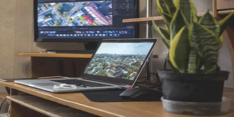 Can Monitors Be Connected By USB? (Explained) | WhatsaByte