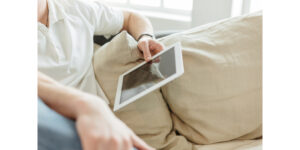 How Can I Find Out How Old My Tablet Is? (Explained) | WhatsaByte